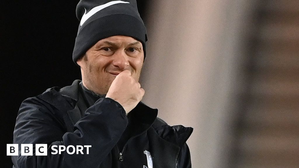 Alex Neil: Ex-Preston manager fined £2,000 after red card against ...