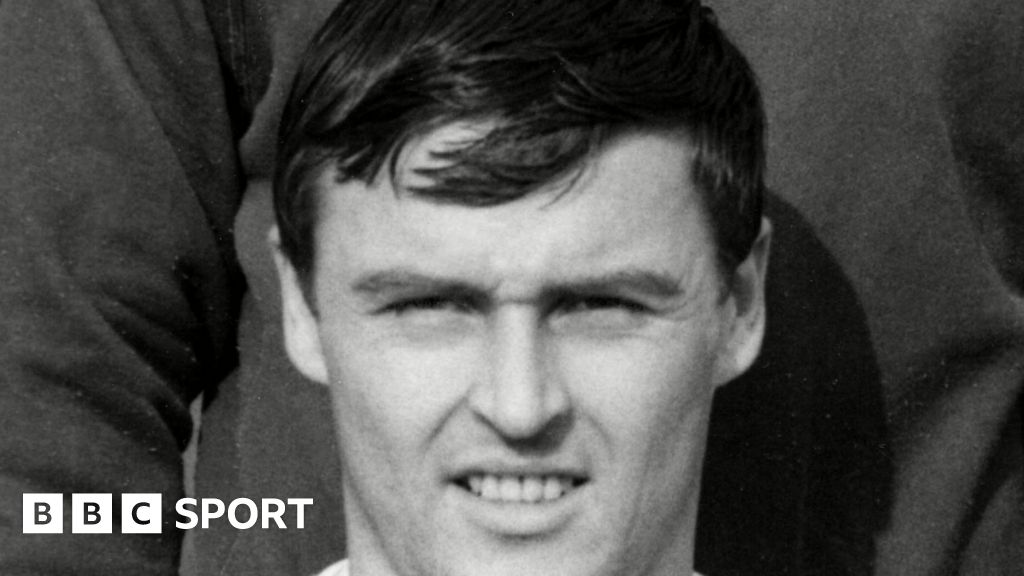 Keith Todd: Former Swansea forward dies at the age of 80 - BBC Sport