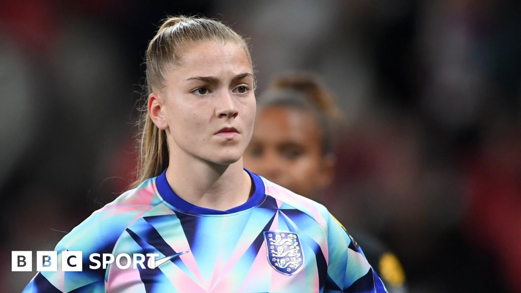 Jess Park replaces Fran Kirby in Lionesses squad - BBC Sport