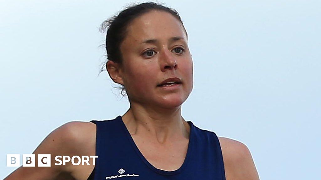 How Annie Conway went from weekend fun runner to world champion - BBC Sport