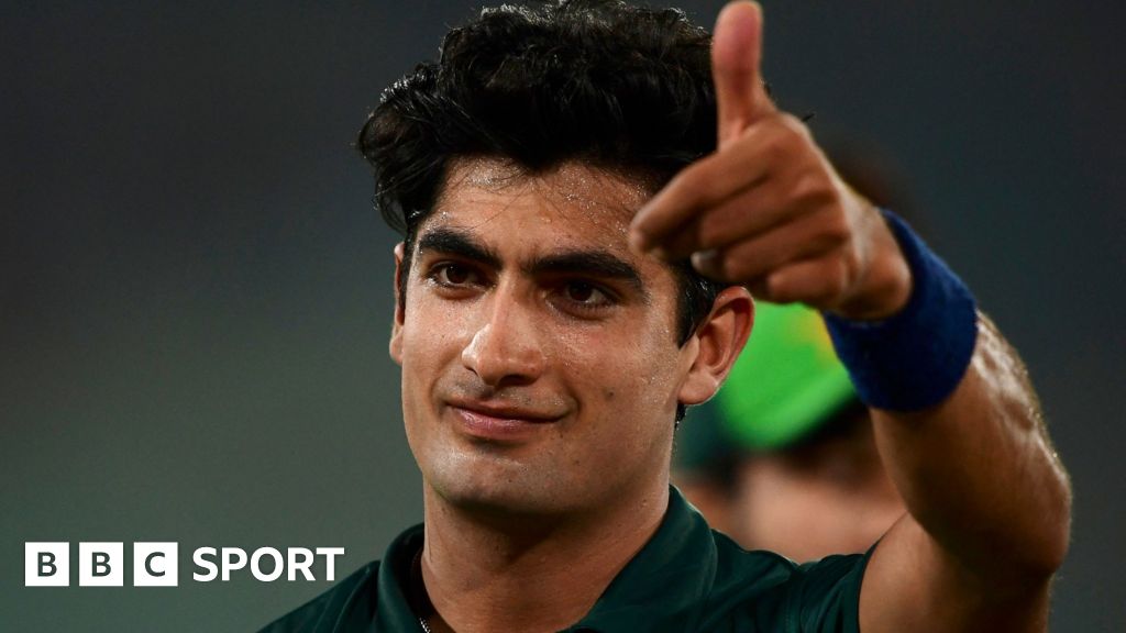 Naseem Shah: Leicestershire sign Pakistan fast bowler for start of T20 ...