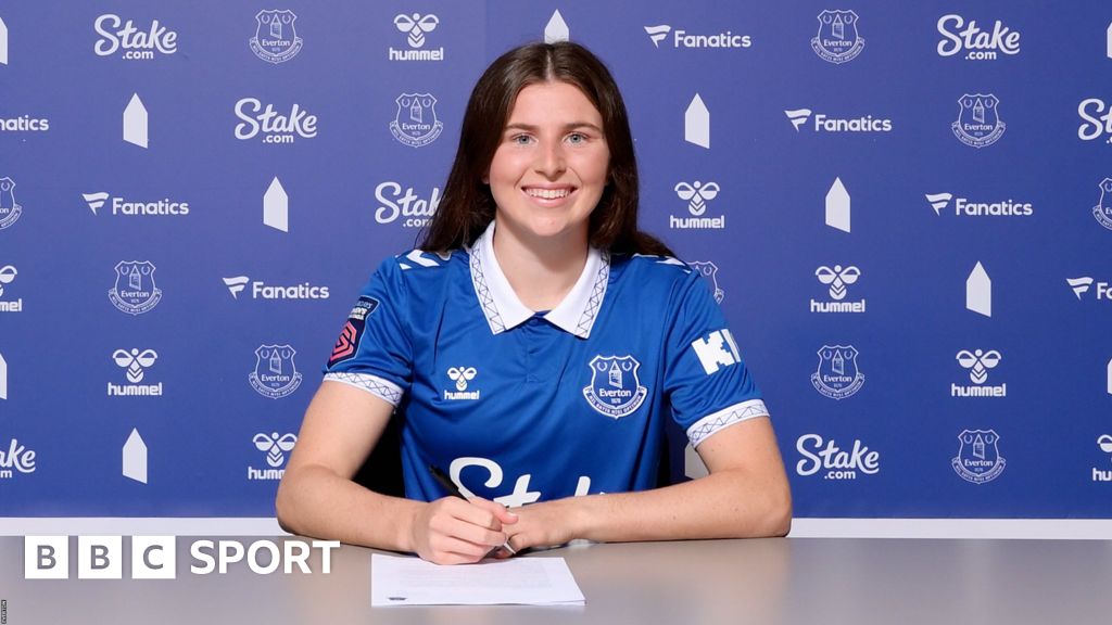 Emma Bissell: Everton sign midfielder on two-year deal - BBC Sport