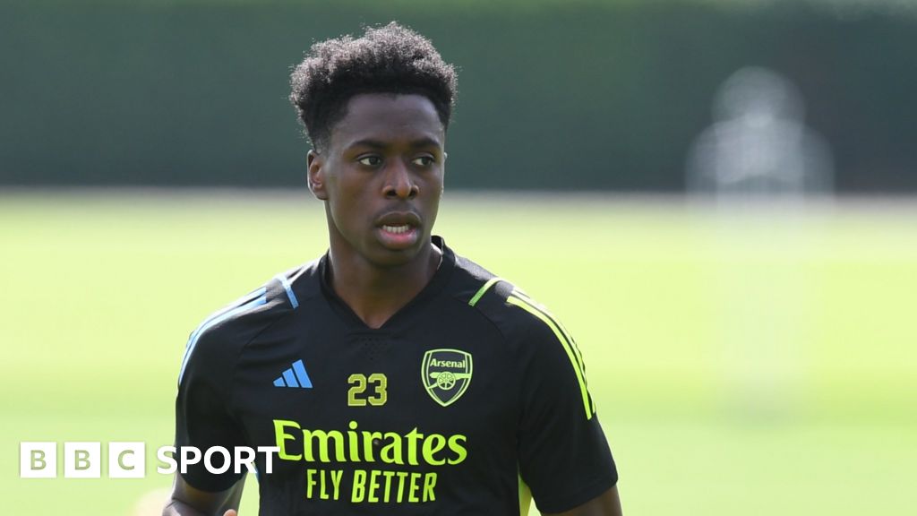 Albert Sambi Lokonga transfer news: Midfielder joins Luton on loan from ...