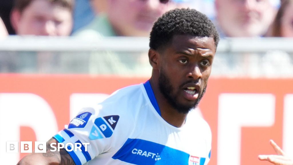Kenneth Paal: QPR sign PEC Zwolle defender on three-year deal - BBC Sport