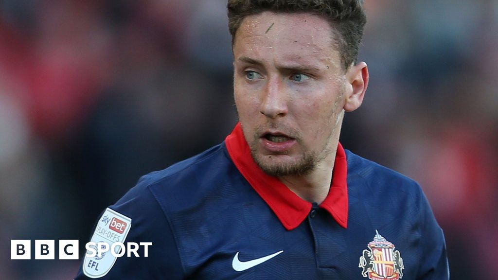 Callum McFadzean: Crewe sign ex-Sheff Utd, Plymouth and Sunderland ...