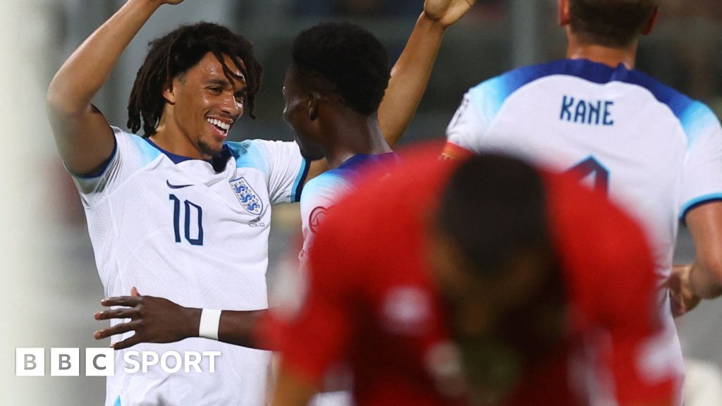 Trent Alexander-Arnold: England star 'feels natural' in new midfield ...