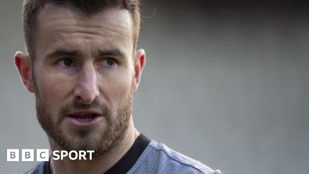 James Belshaw: Bristol Rovers sign Harrogate Town goalkeeper - BBC Sport