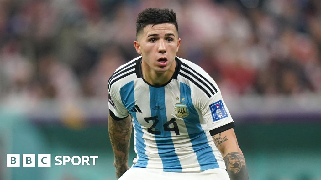 Chelsea agree £105m deal for Fernandez - but still work to do... - BBC ...