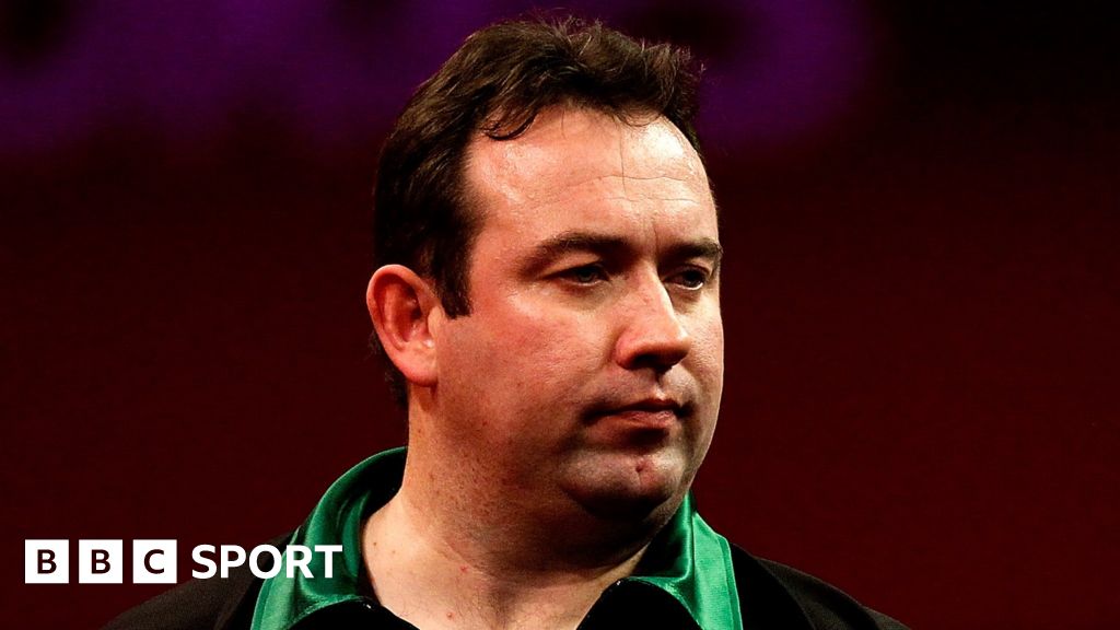 PDC World Darts: Fermanagh's Brendan Dolan books second-round spot - BBC Sport