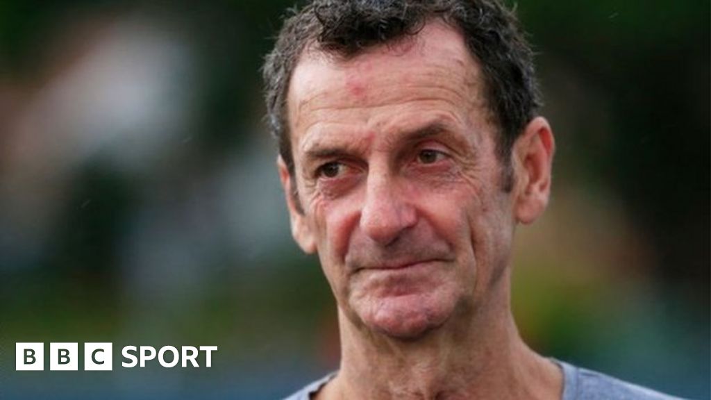 Sir Mark Todd: Disciplinary case against trainer adjourned - BBC Sport