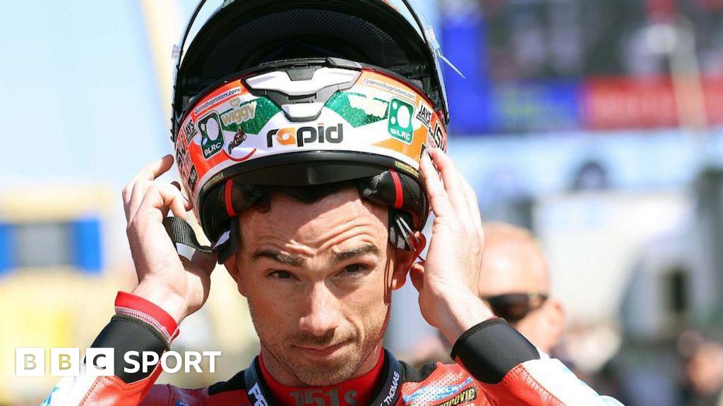 British Superbikes: Irwin second at Oulton as Swann wins again - BBC Sport