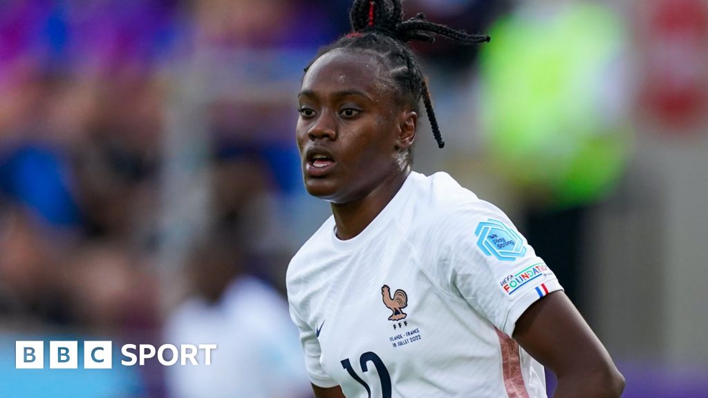 Manchester United transfer news: Gabby George, Irene Guerrero, Tullis ...