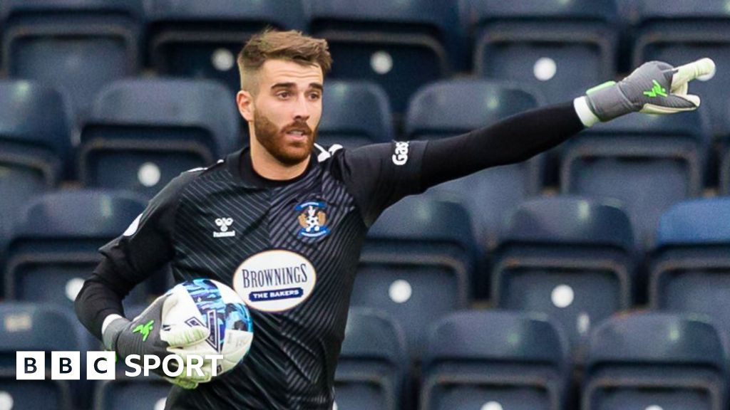 McInnes' big keeper call - BBC Sport