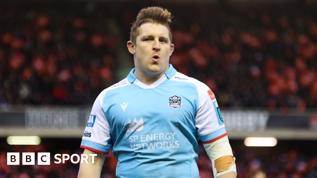 Matthews signs new Glasgow contract - BBC Sport