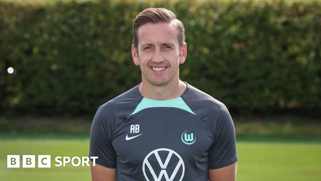 Liverpool news: Reds name Aaron Briggs as new development coach - BBC Sport