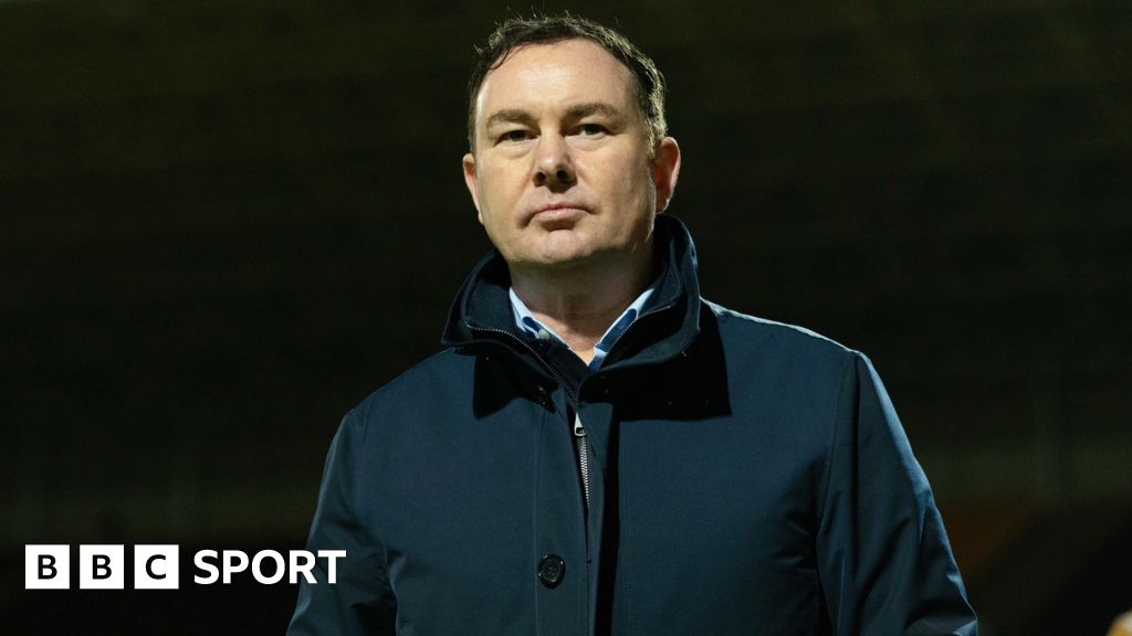 Adams to discuss Ross County future - BBC Sport