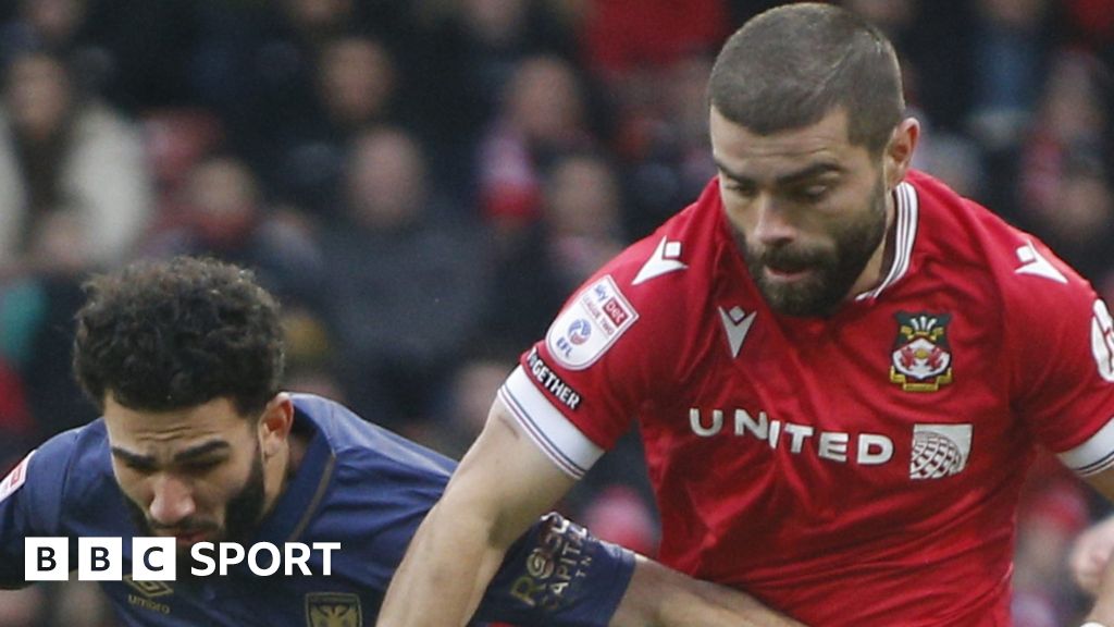 Wrexham 2-0 AFC Wimbledon: Steven Fletcher and Paul Mullin goals boost ...