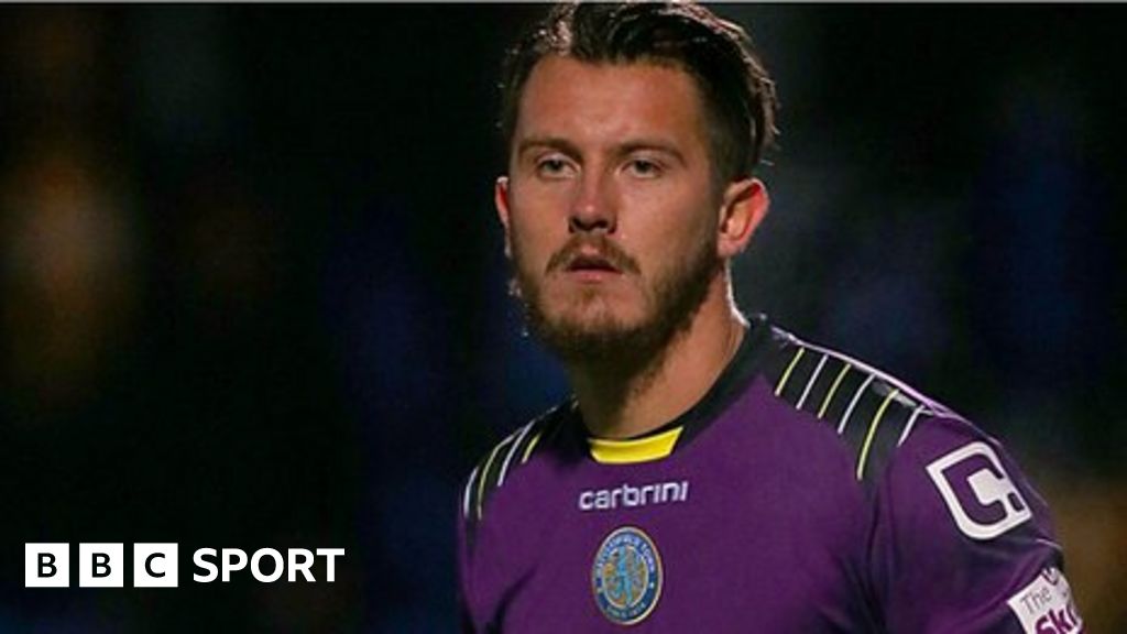 Newport County 'keeper Rhys Taylor goes to Wrexham on loan - BBC Sport