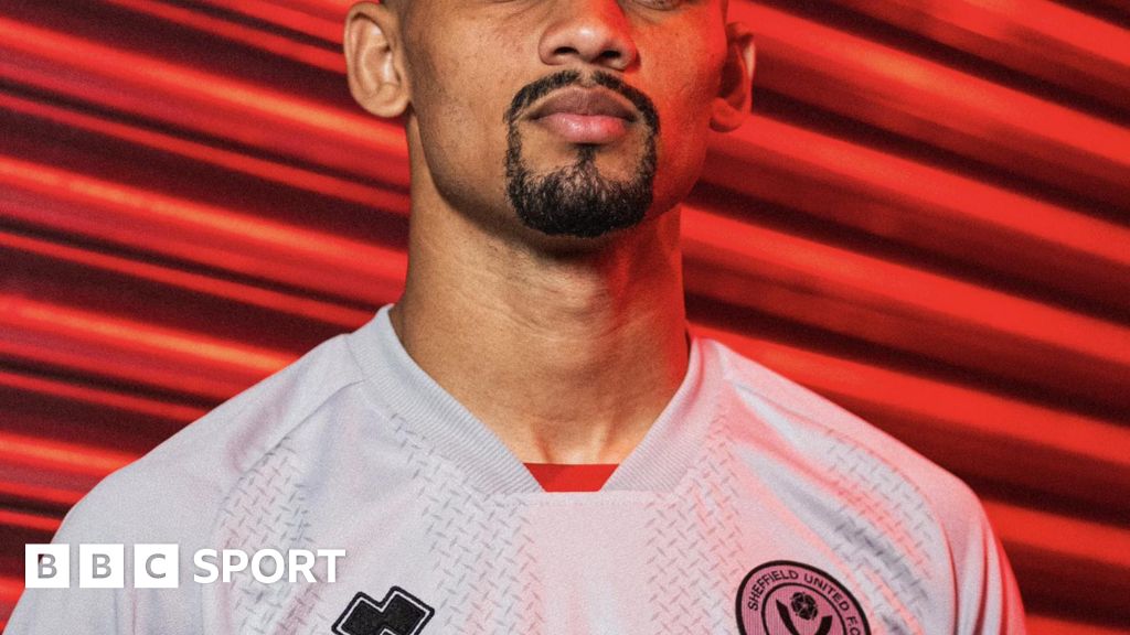 Sheffield United unveil new third kit - BBC Sport