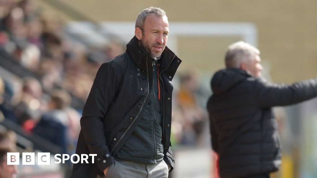 Shaun Derry: Cambridge United boss pleased with defensive cohesion ...