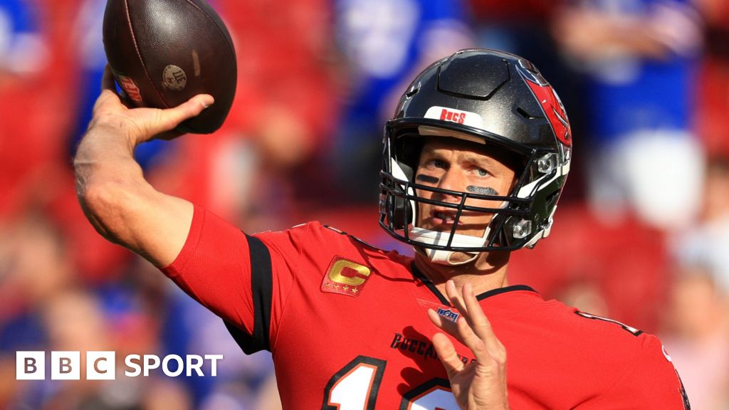 Tom Brady passes Drew Brees' career completions record and records ...