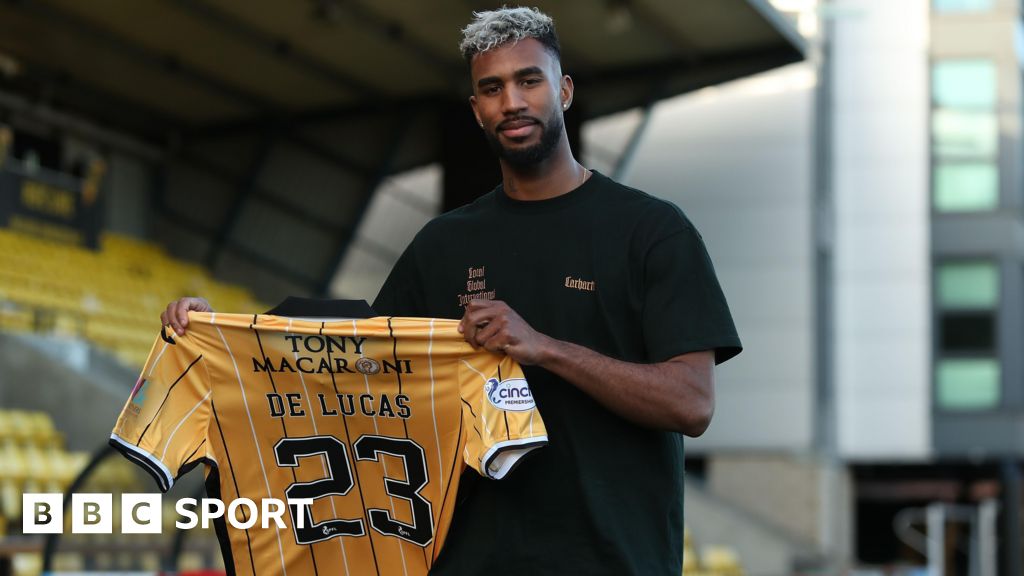 De Lucas realises UK 'dream' despite 'crazy' Brexit red tape - BBC Sport