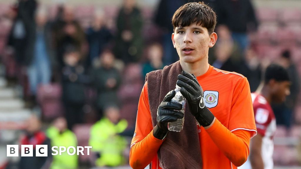 James Beadle: Oxford United sign Brighton & Hove Albion goalkeeper on ...