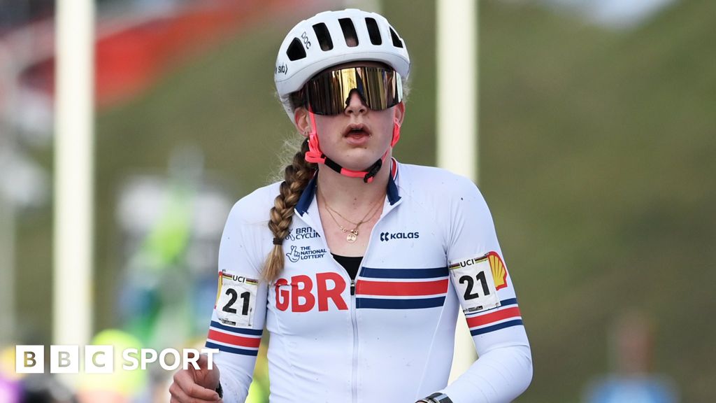 Zoe Backstedt: British cyclist wins U23 silver at Cyclo-cross World ...