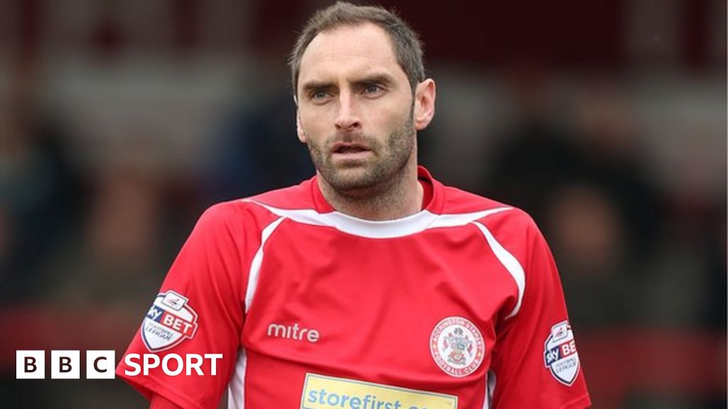 Mansfield Town: Nicky Hunt joins Stags after Accrington departure - BBC ...