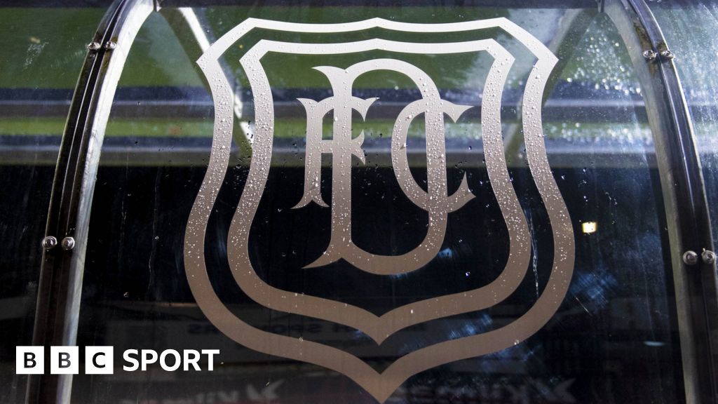 Dundee: 12 of 13 players agree to wage cuts - BBC Sport
