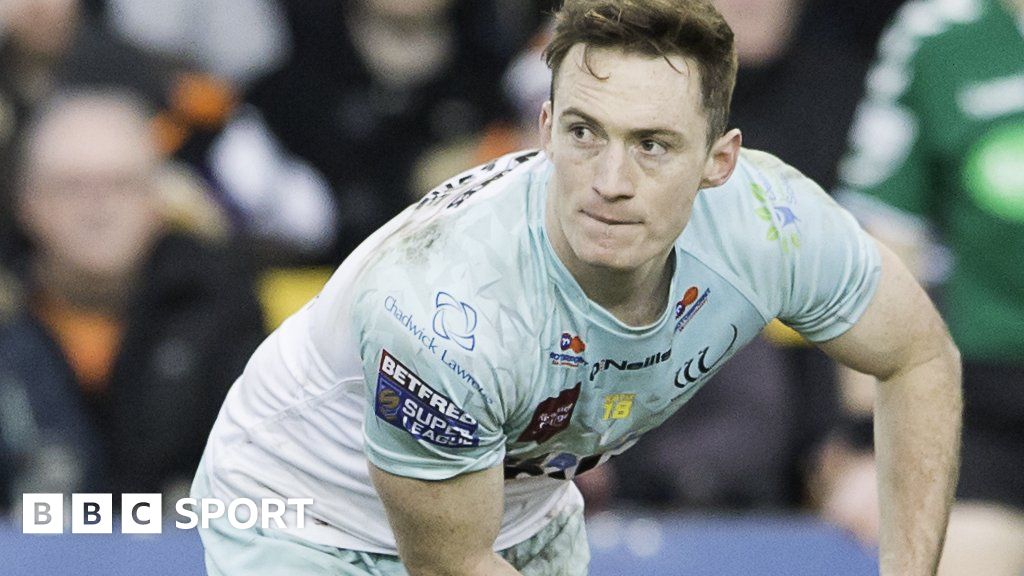 Salford Red Devils: Tom Gilmore & Olly Ashall-Bott join on loan - BBC Sport