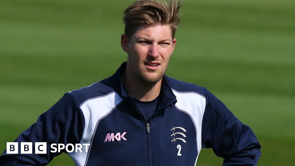 Ollie Rayner: Former Middlesex off-spinner decides to retire - BBC Sport