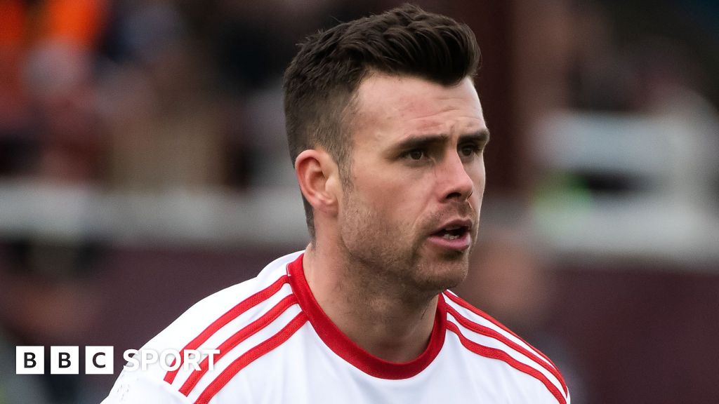 'Championship plans should be abandoned' - Tyrone player McCurry - BBC ...
