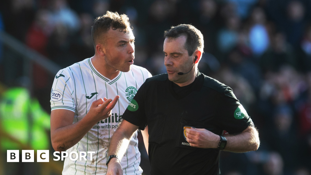 Ryan Porteous: Scotland defender doesn't miss Scottish referees - BBC Sport