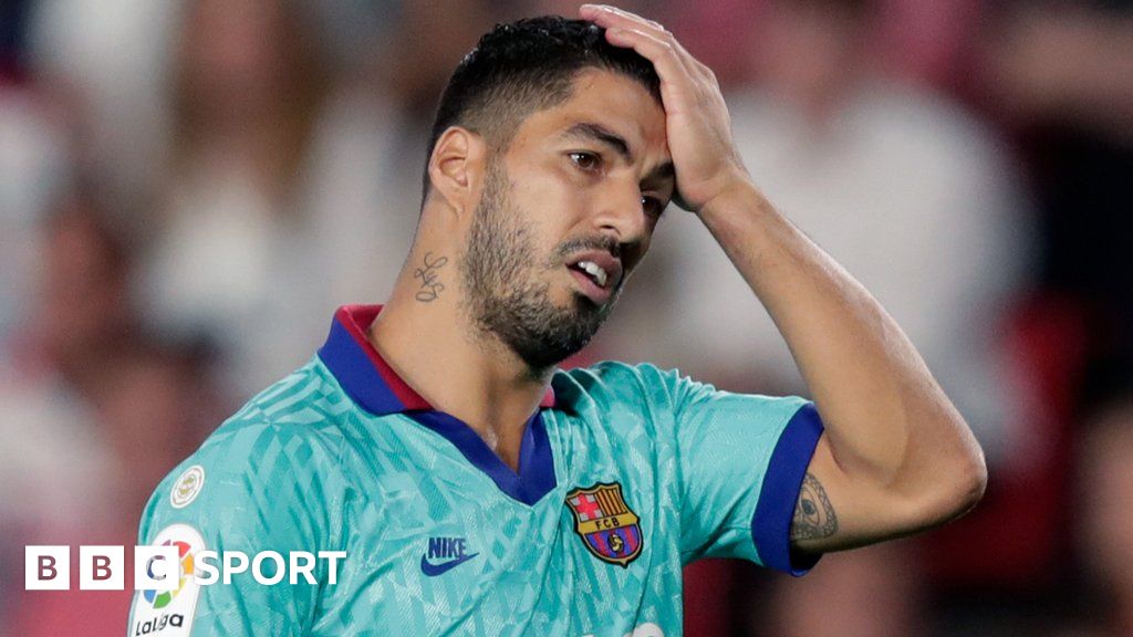 Luis Suarez: Striker says Barcelona have a 'tough year ahead' - BBC Sport