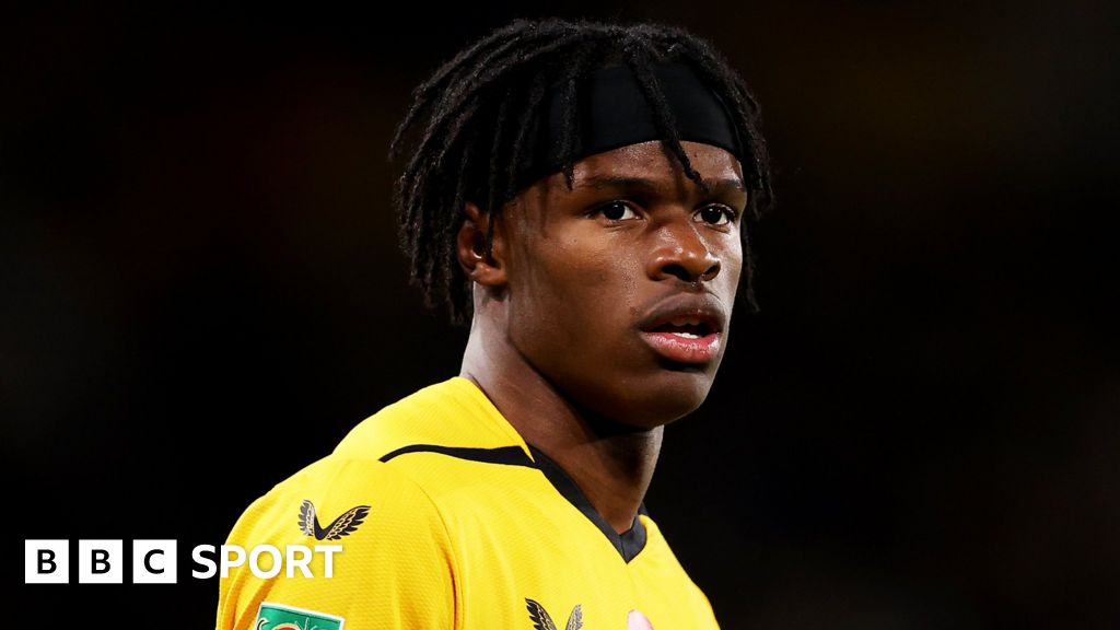 Dexter Lembikisa: Hearts sign Wolves & Jamaica defender on loan until ...