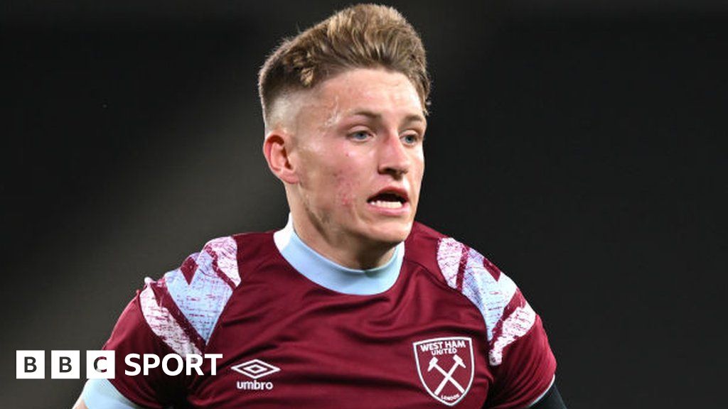 West Ham: Teenager Callum Marshall signs first professional deal with ...