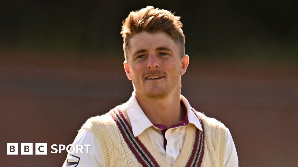Tom Abell: Somerset all-rounder signs two-year extension through to ...