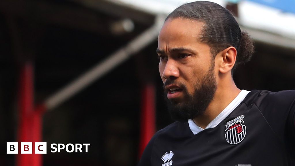 Sean Scannell: Grimsby Town winger signs extended deal for rest of ...
