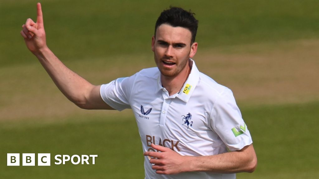Nathan Gilchrist: Fast bowler signs new Kent contract - BBC Sport