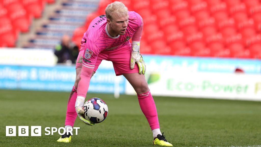 Jonathan Mitchell: Harrogate Town sign former Doncaster goalkeeper ...