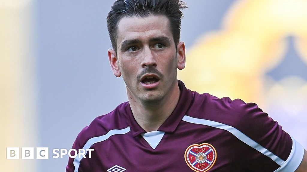 Jamie Walker: Bradford City sign Hearts winger on loan - BBC Sport