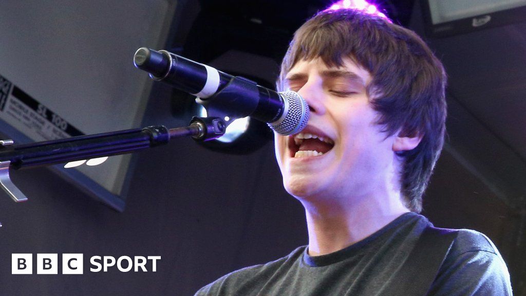 Jake Bugg: Notts County agree shirt sponsor deal with rock star - BBC Sport
