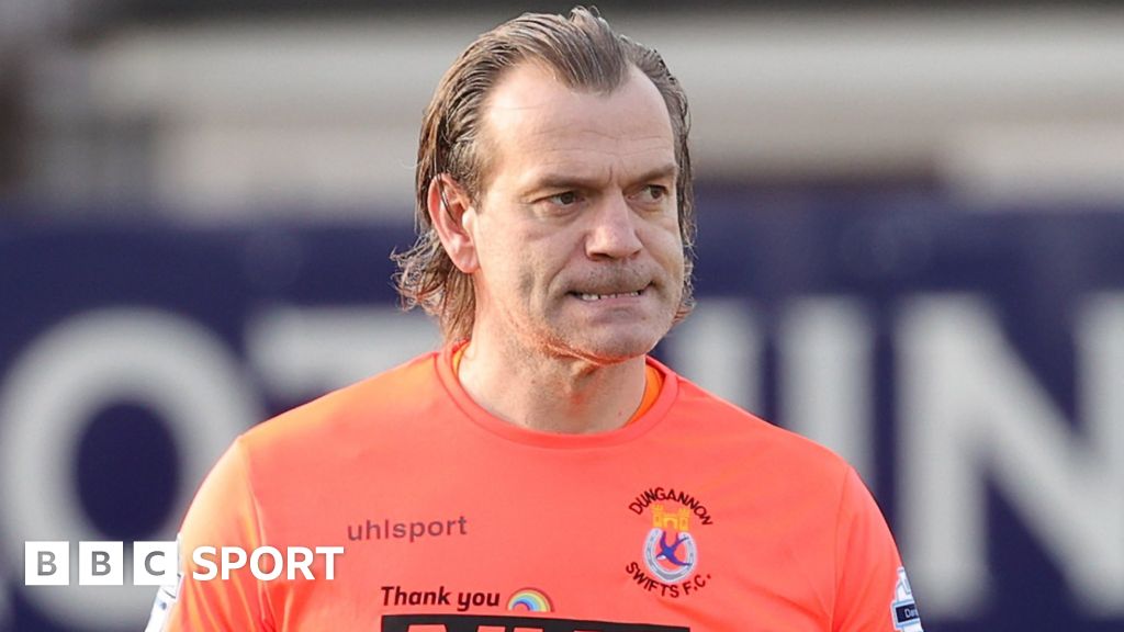 Irish Premiership: Ex-NI goalkeeper Roy Carroll among nine Dungannon ...
