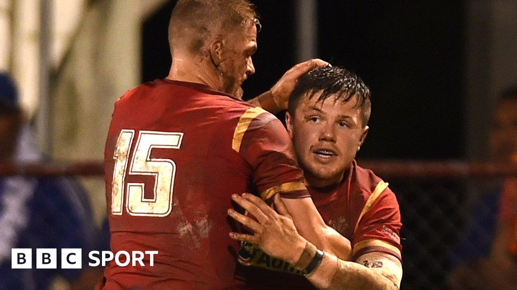 Samoa 17-19 Wales: Steff Evans gets two tries in narrow win - BBC Sport