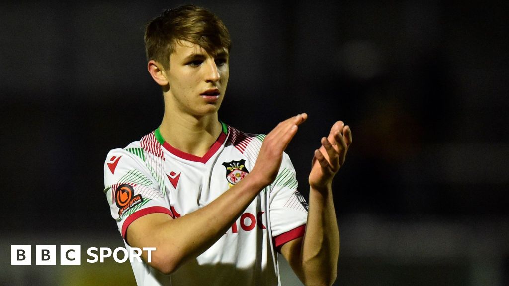 Max Cleworth: From Wrexham reserve to Ryan Reynolds' Instagram - BBC Sport