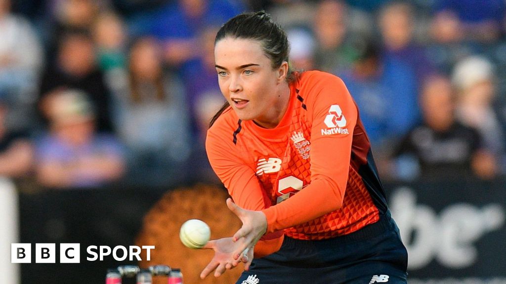The Hundred: Women's teams announce first wave of domestic signings ...