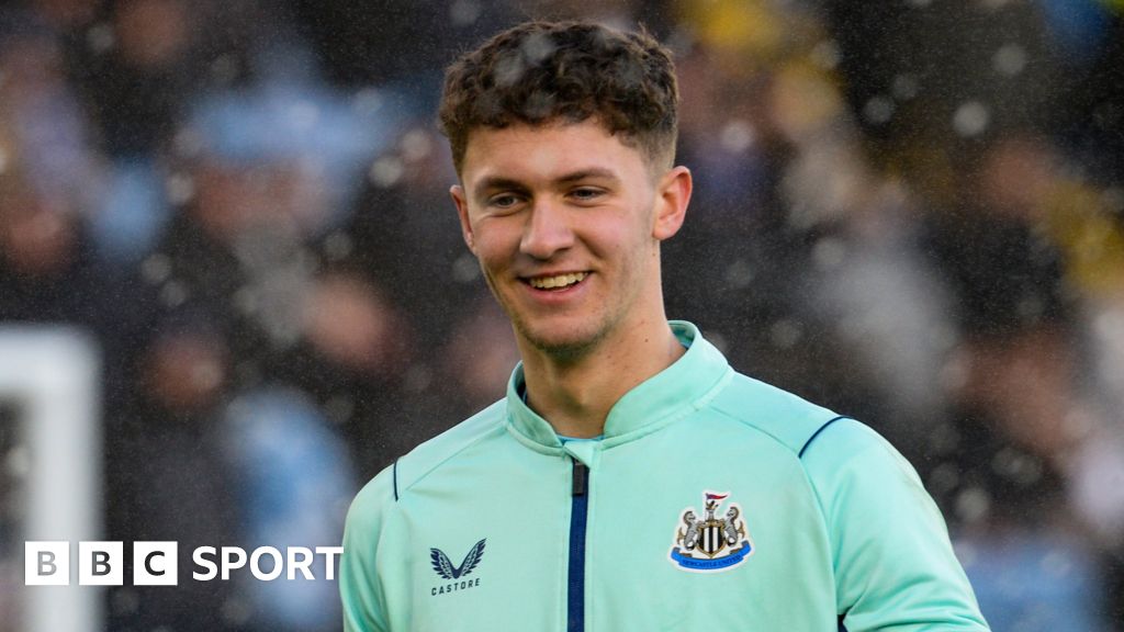 Max Thompson: Newcastle United goalkeeper joins Northampton Town on ...