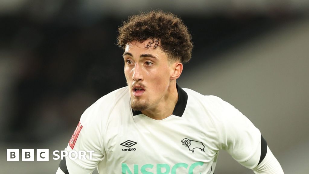 Haydon Roberts: Bristol City sign Brighton defender until 2026 - BBC Sport