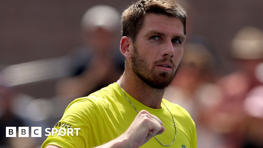 US Open: Cameron Norrie through in New York, Dan Evans out - BBC Sport